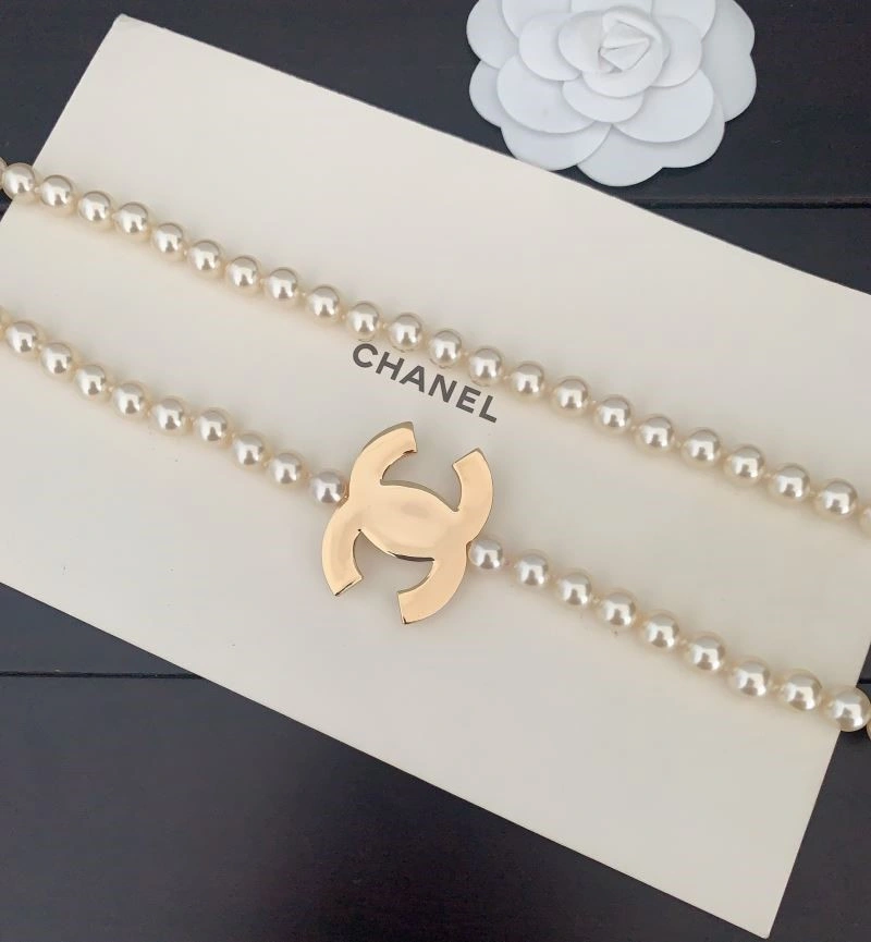 Top mirror Chanel Necklaces