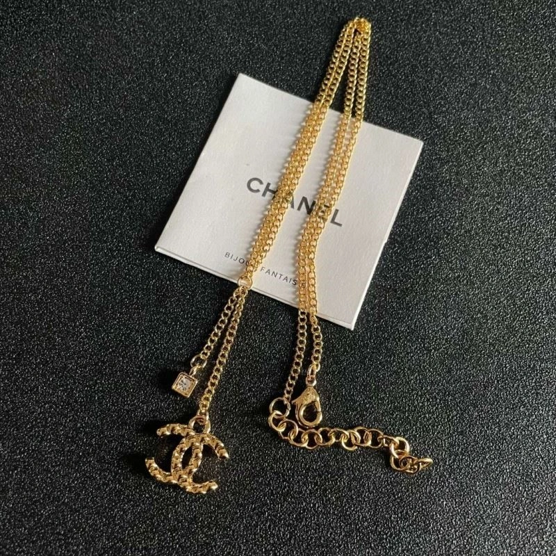 Accurate model Chanel Necklaces