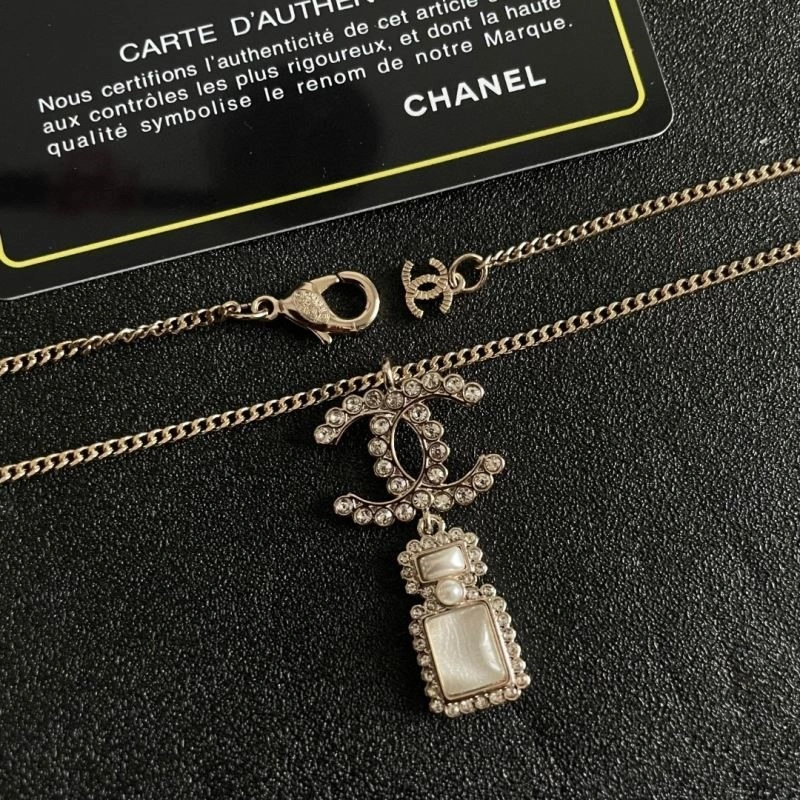 Accurate model Chanel Necklaces