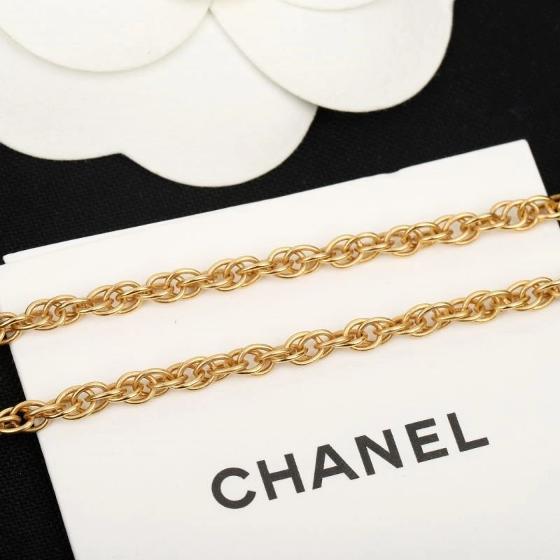 Bargain Chanel Necklaces
