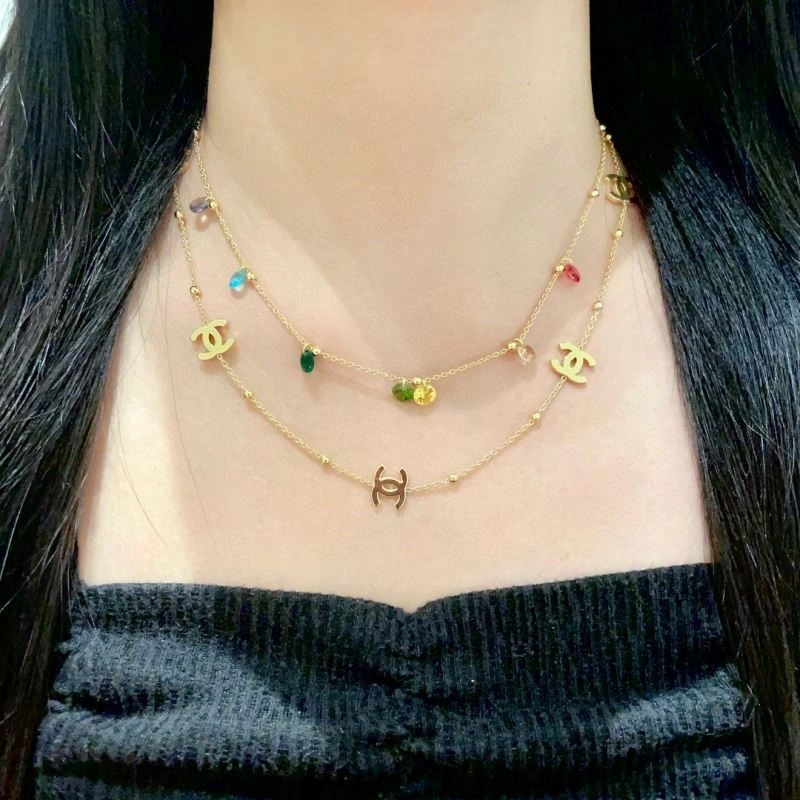 Top mirror Chanel Necklaces