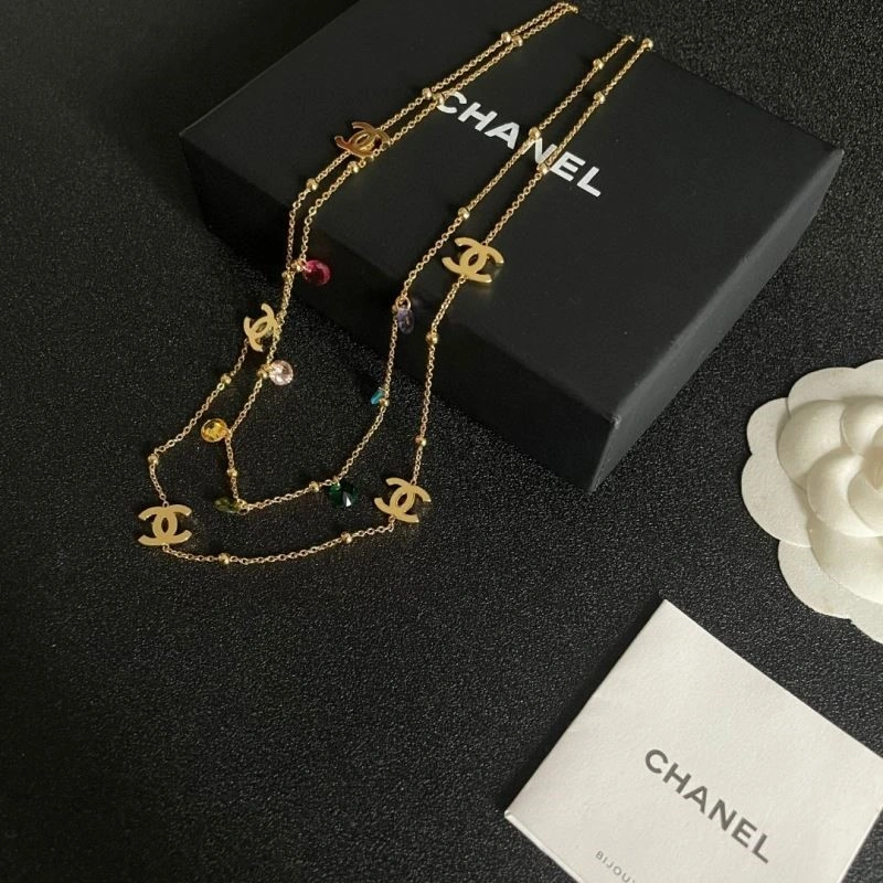 Top mirror Chanel Necklaces