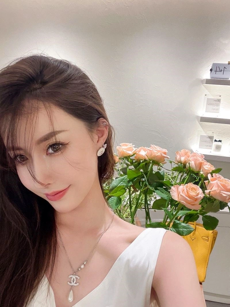 Top match Chanel Necklaces