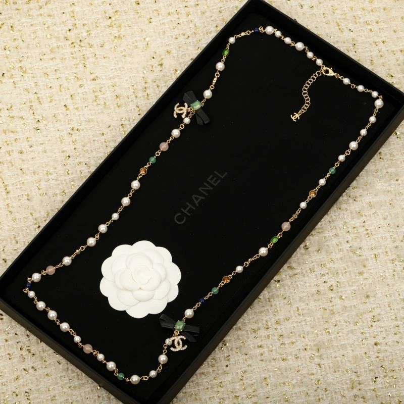 Top mirror Chanel Necklaces
