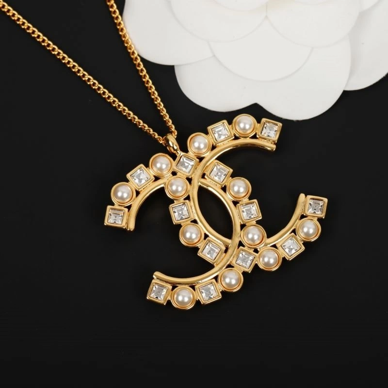 Accurate model Chanel Necklaces