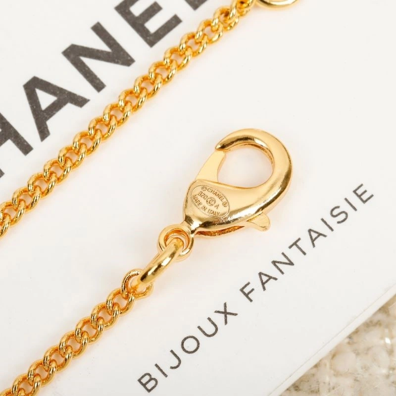 Accurate model Chanel Necklaces
