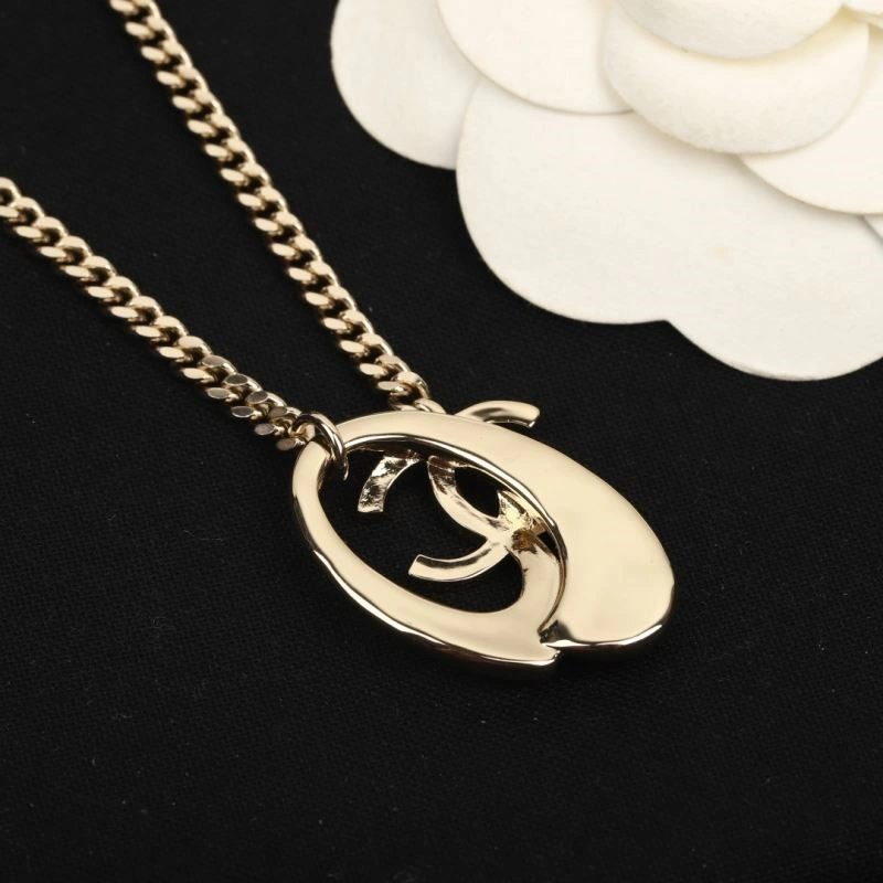 Top match Chanel Necklaces