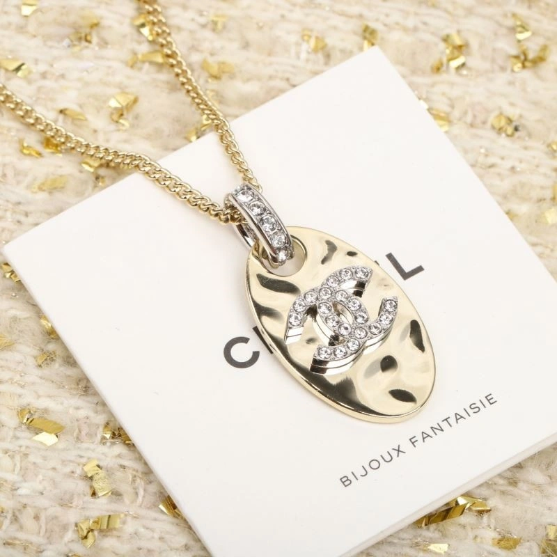 Top mirror Chanel Necklaces