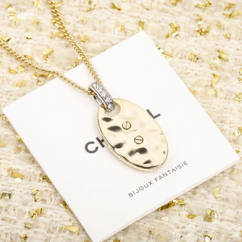 Top mirror Chanel Necklaces