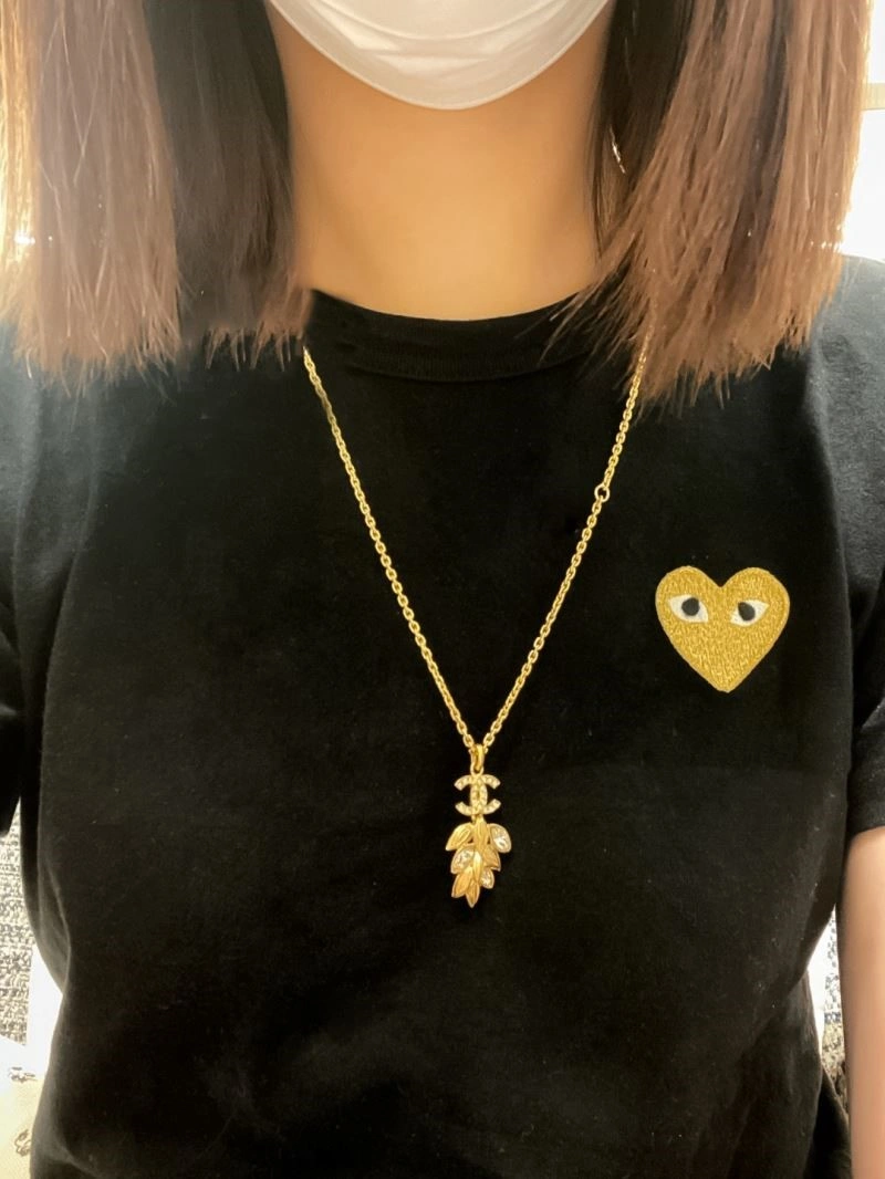 Inexpensive Chanel Necklaces