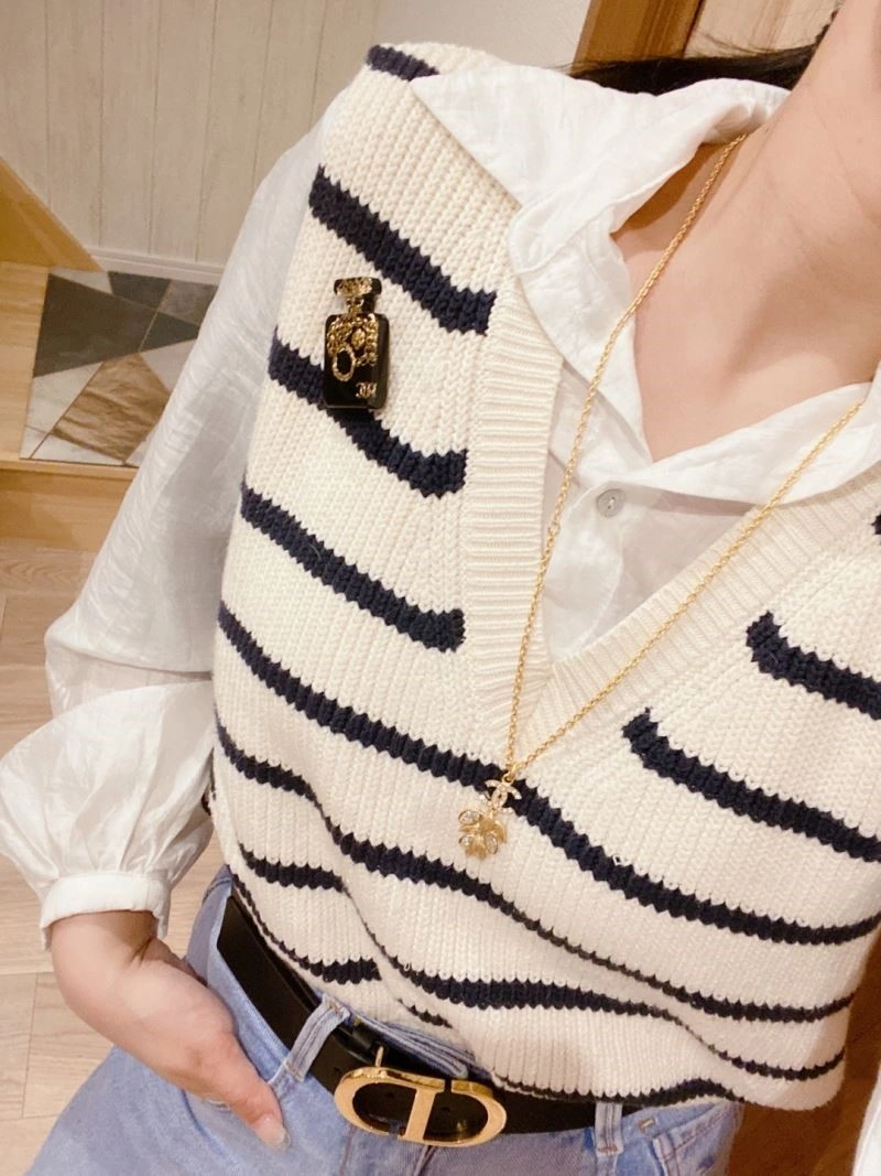 Inexpensive Chanel Necklaces
