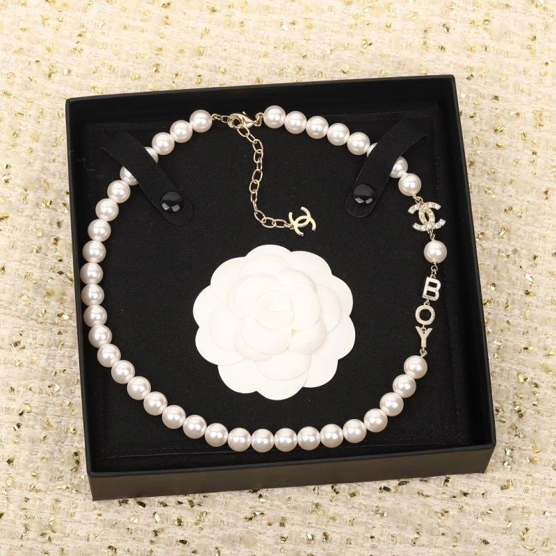 Accurate model Chanel Necklaces