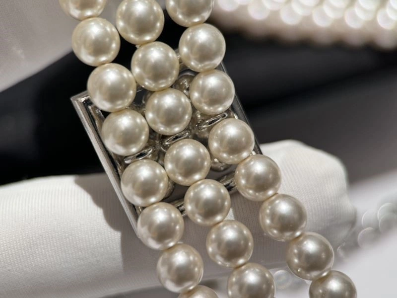 Cut-rate Chanel Necklaces
