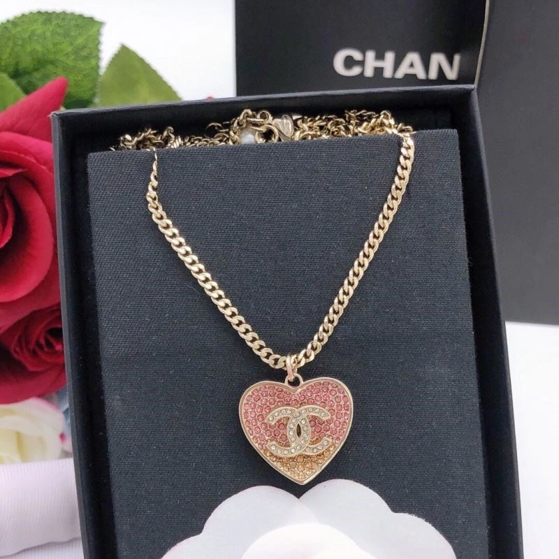 Top mirror Chanel Necklaces