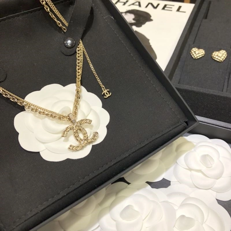 Legit Chanel Necklaces