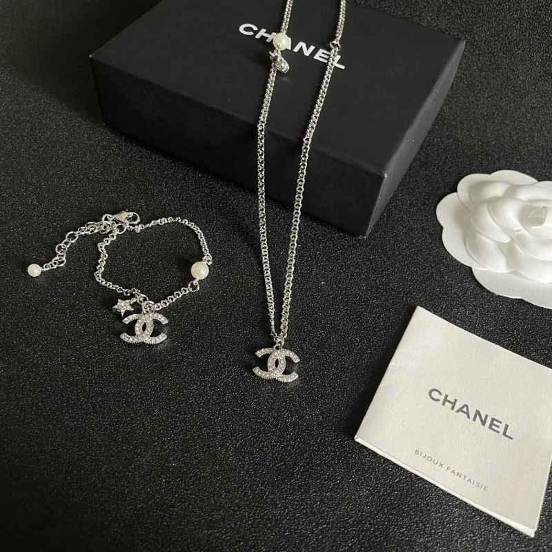 Value-priced Chanel Necklaces