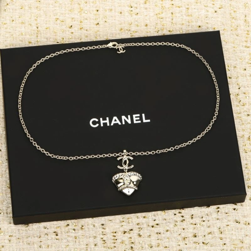 Accurate model Chanel Necklaces