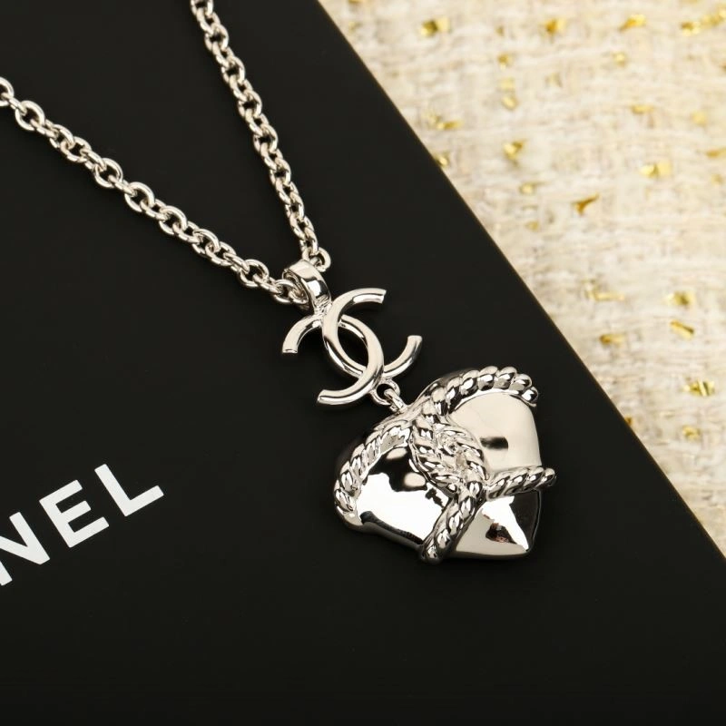 Accurate model Chanel Necklaces