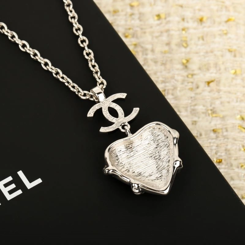 Accurate model Chanel Necklaces