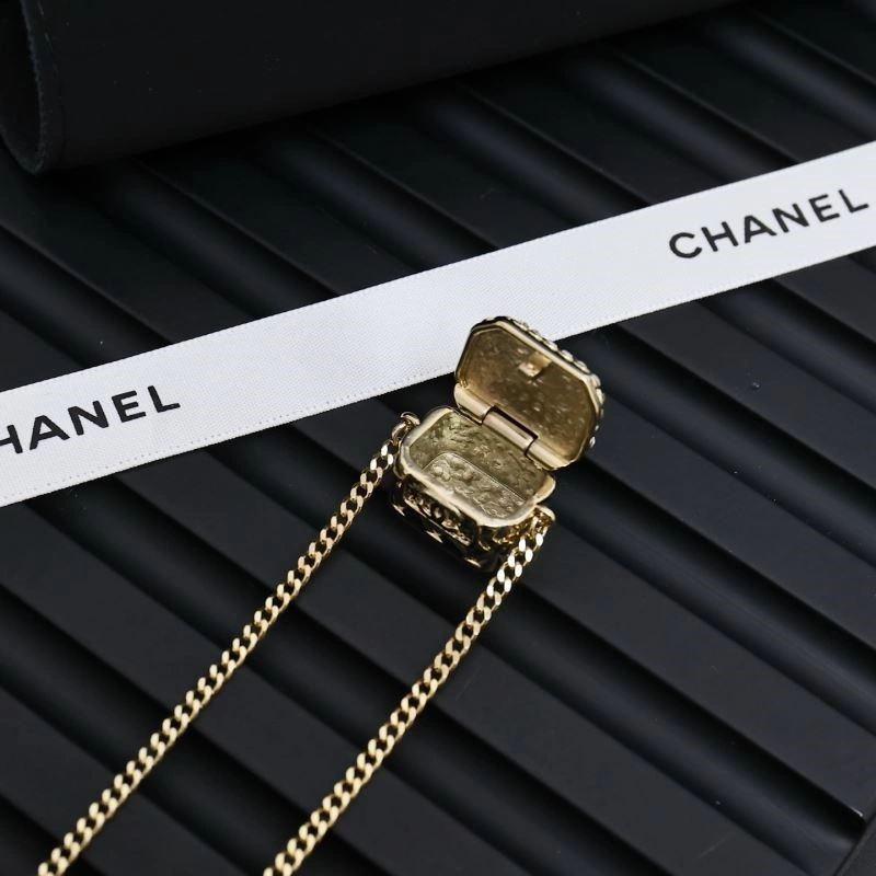 High accuracy Chanel Necklaces