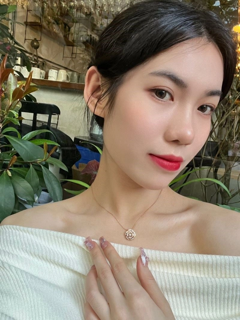 Low-cost Chanel Necklaces