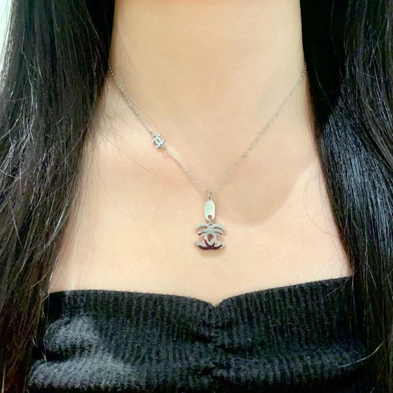 Value-priced Chanel Necklaces