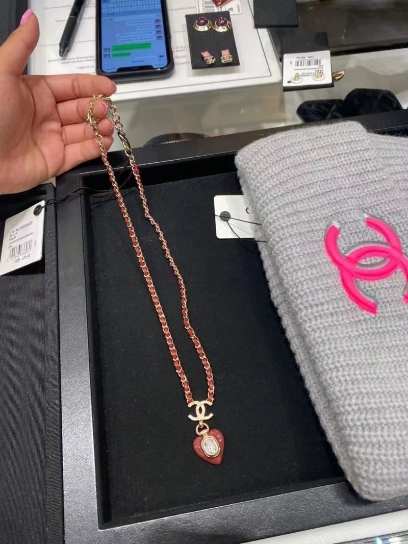 Original Chanel Necklaces
