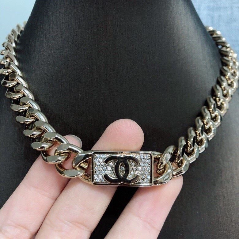 Accurate model Chanel Necklaces