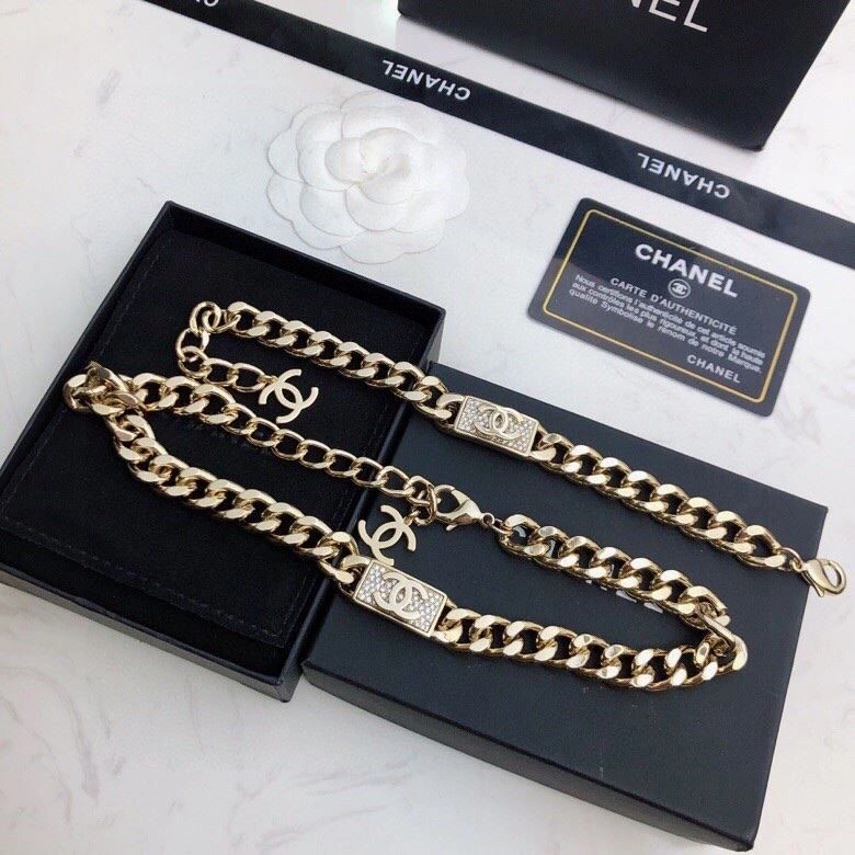 Accurate model Chanel Necklaces