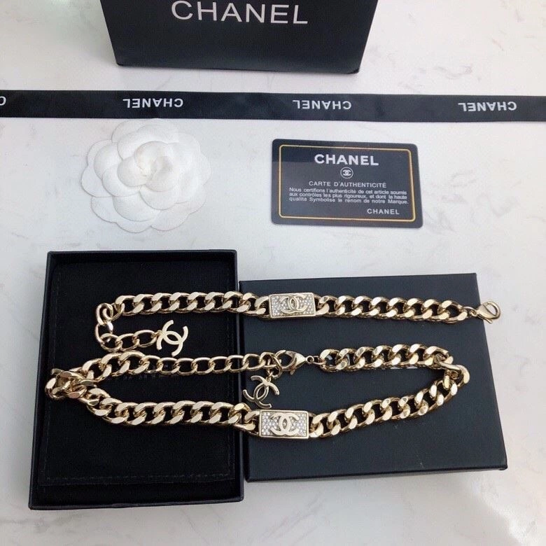 Accurate model Chanel Necklaces