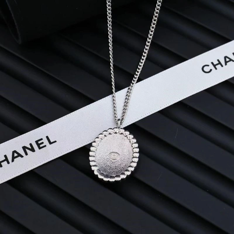 Accurate model Chanel Necklaces