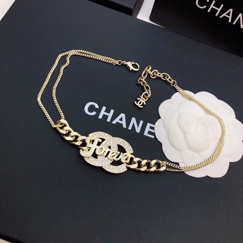 Top mirror Chanel Necklaces