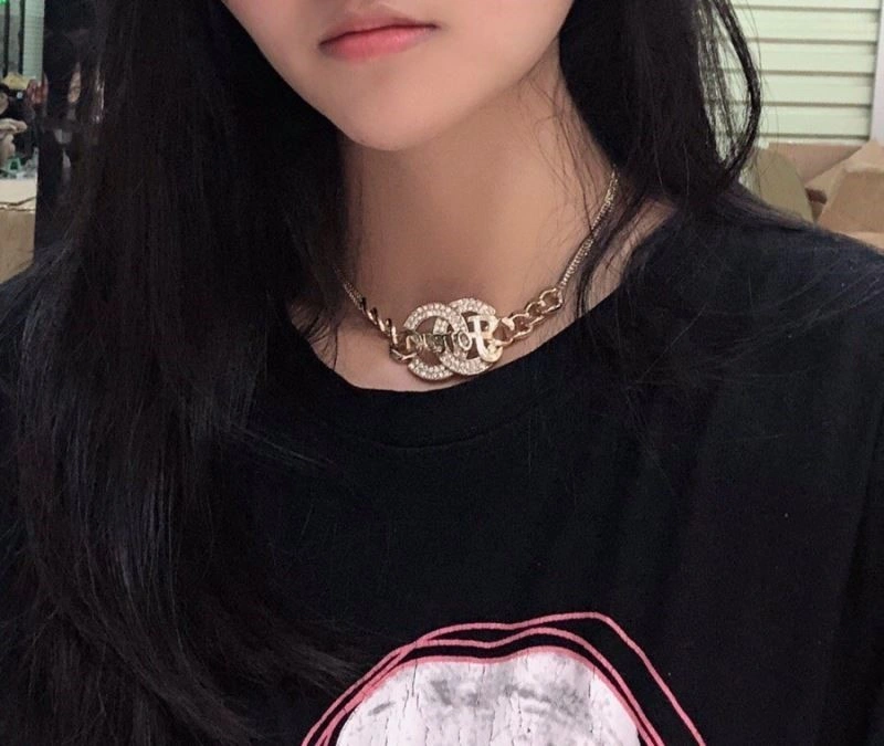Top mirror Chanel Necklaces