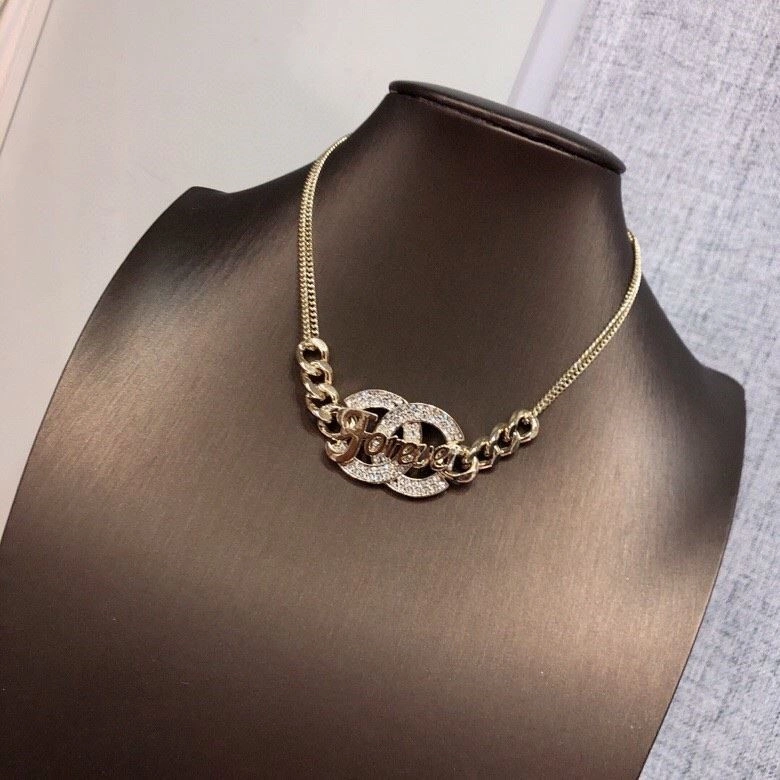 Top mirror Chanel Necklaces