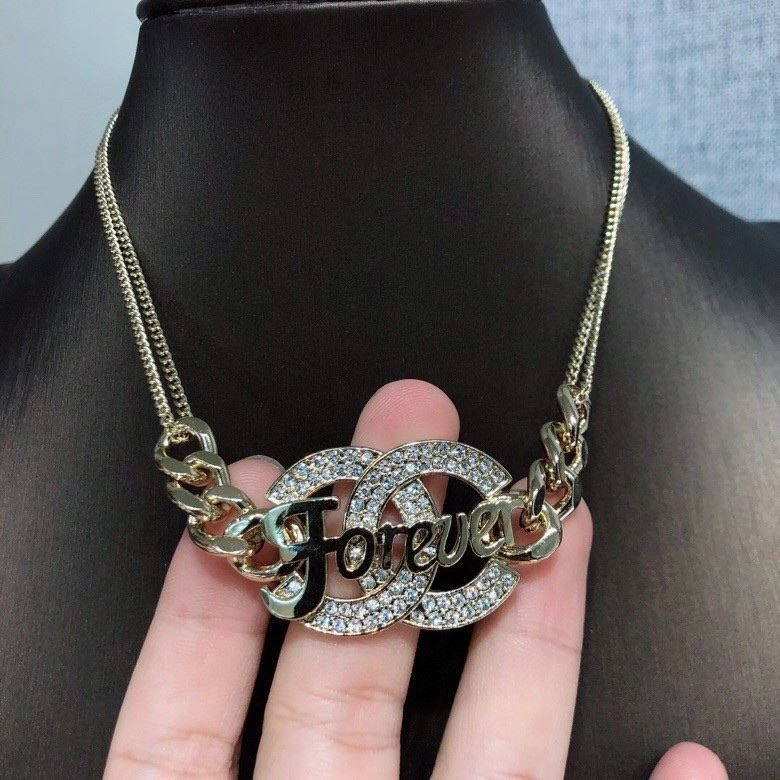Top mirror Chanel Necklaces