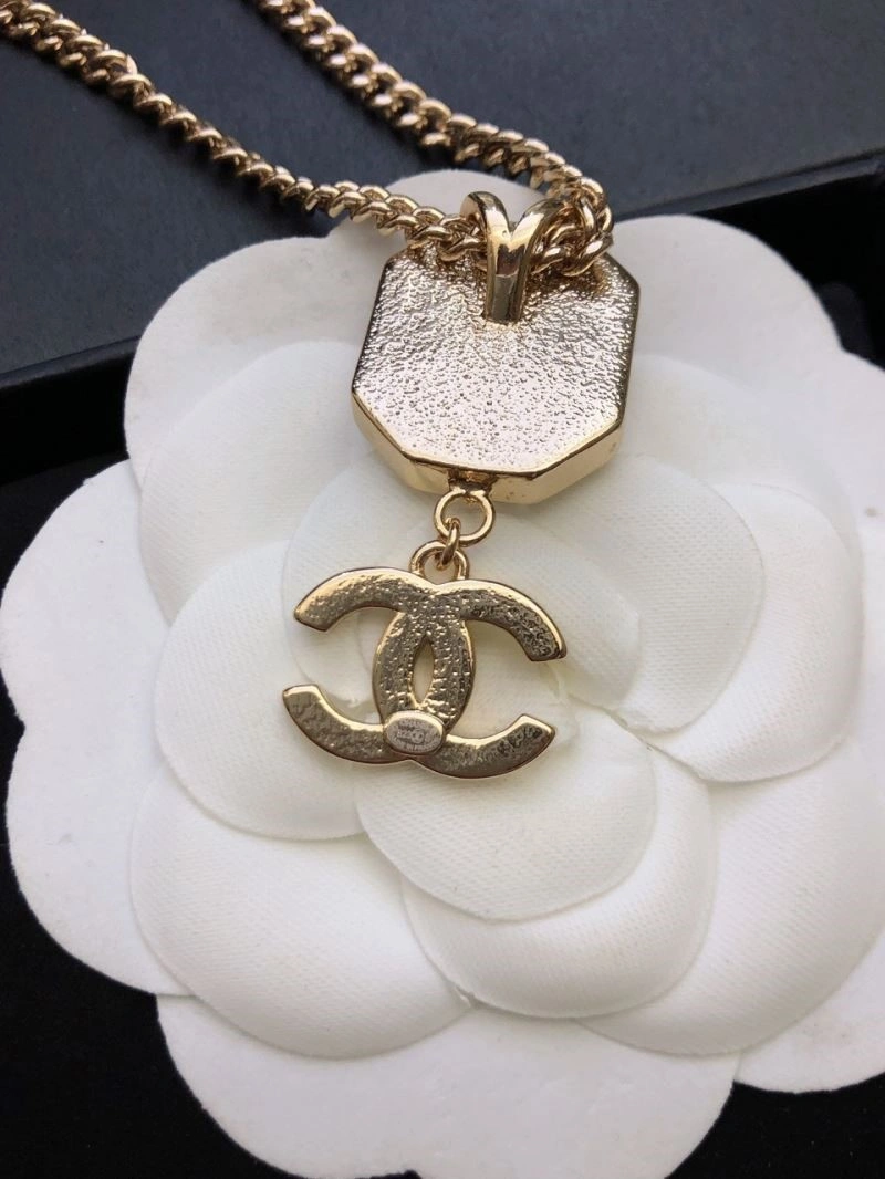 Indistinguishable Chanel Necklaces