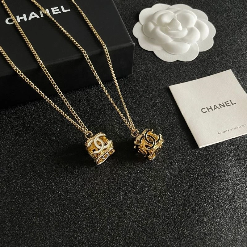 Accurate model Chanel Necklaces