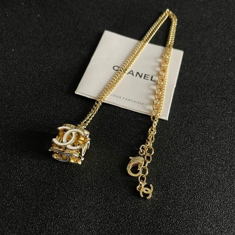 Accurate model Chanel Necklaces
