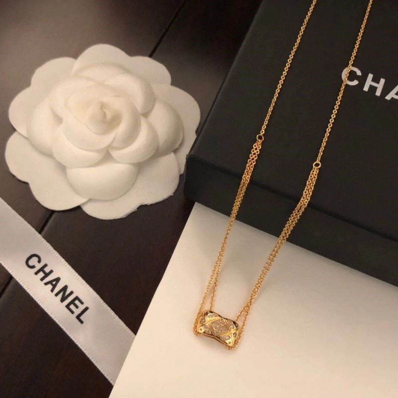 Indistinguishable Chanel Necklaces