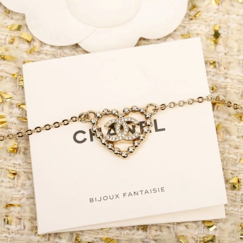 Top mirror Chanel Necklaces