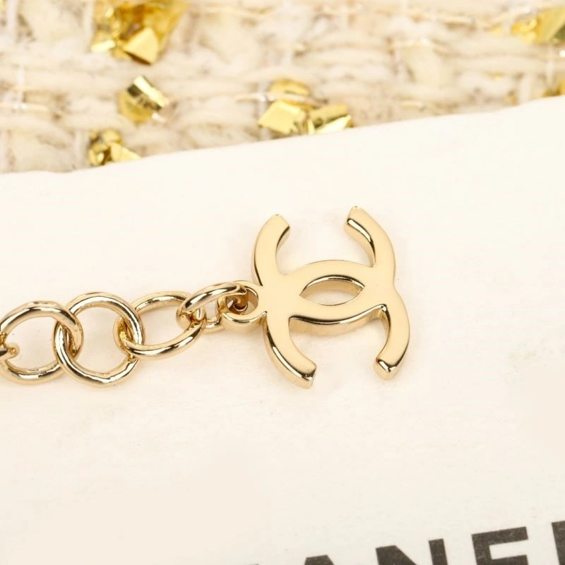 Top mirror Chanel Necklaces