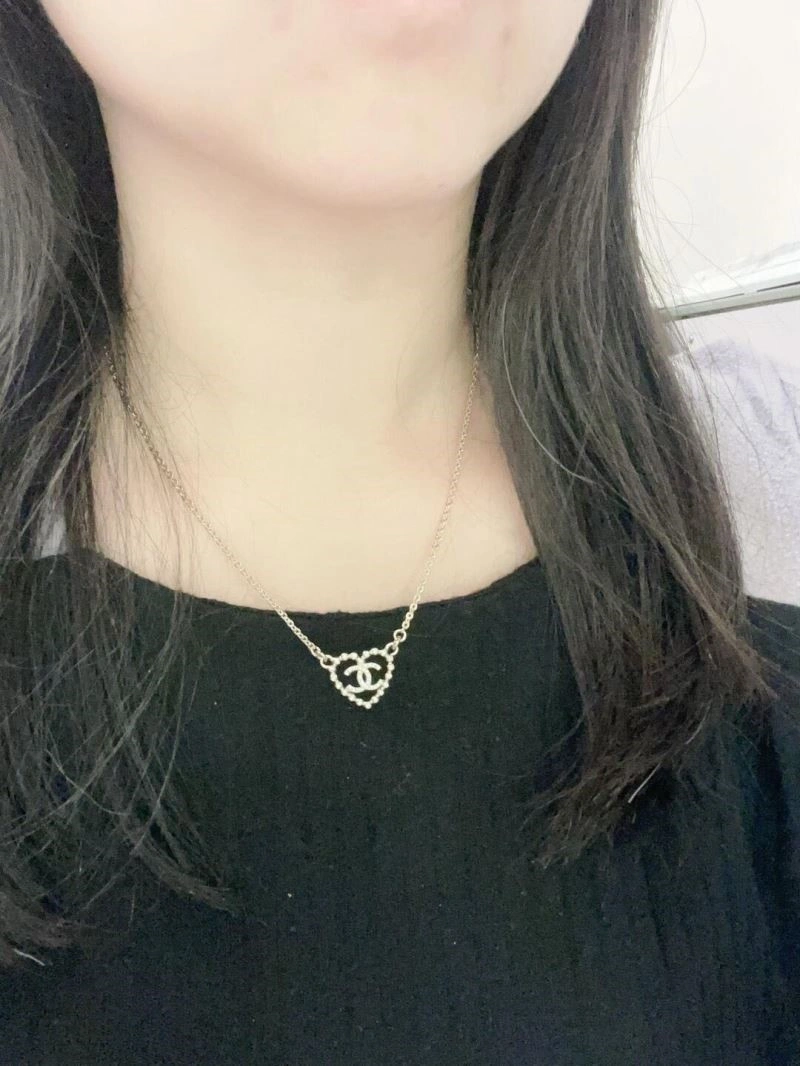 Top mirror Chanel Necklaces