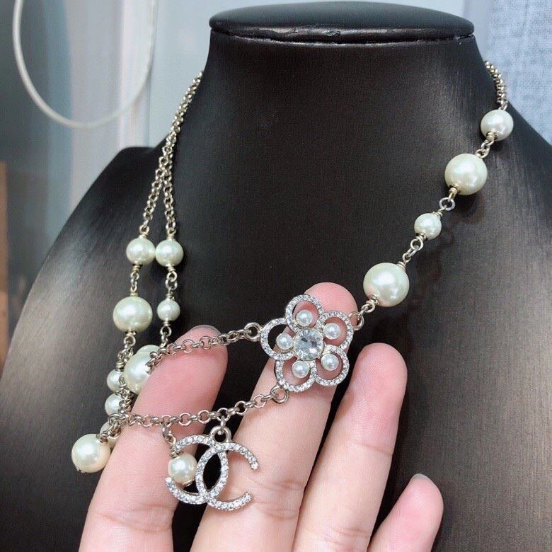 Low-cost Chanel Necklaces