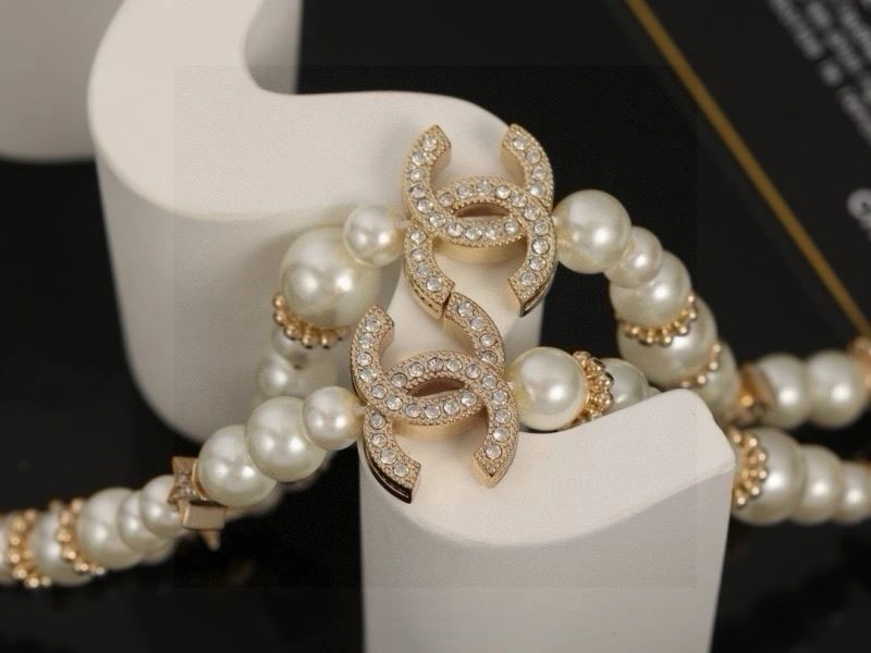 Top match Chanel Necklaces