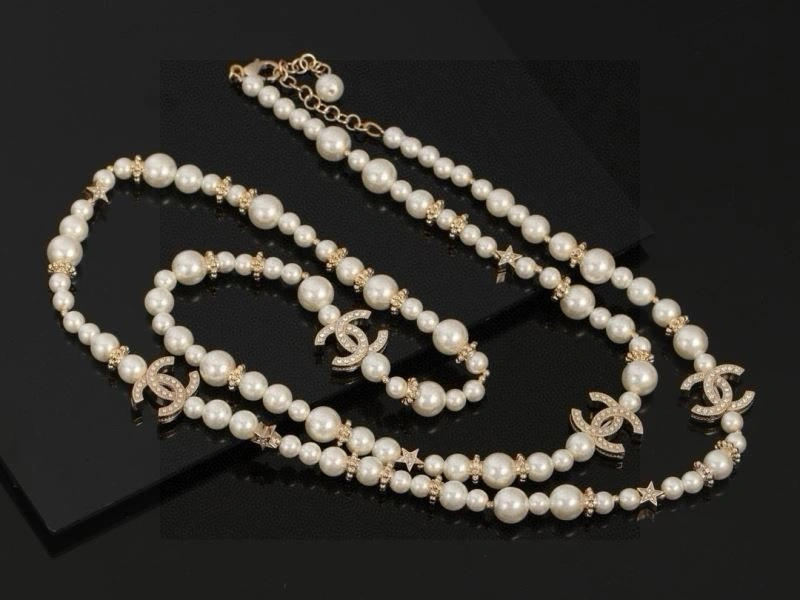 Top match Chanel Necklaces