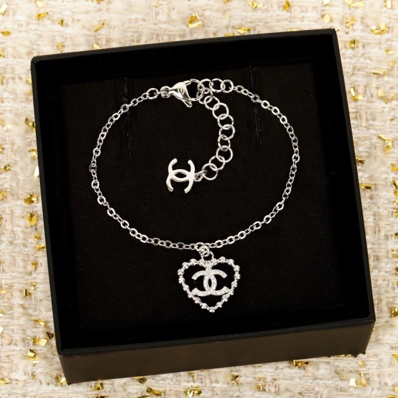 Low-cost Chanel Necklaces