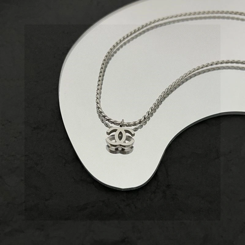 Brand-authenticated Chanel Necklaces