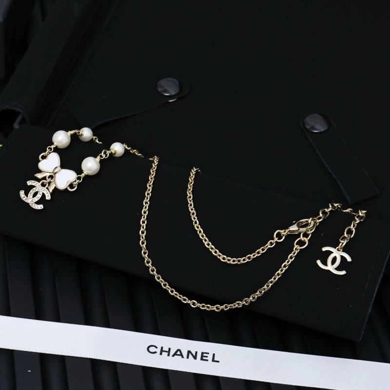Top match Chanel Necklaces