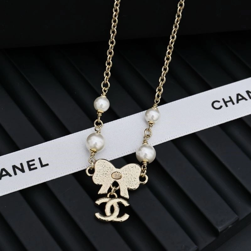 Top match Chanel Necklaces