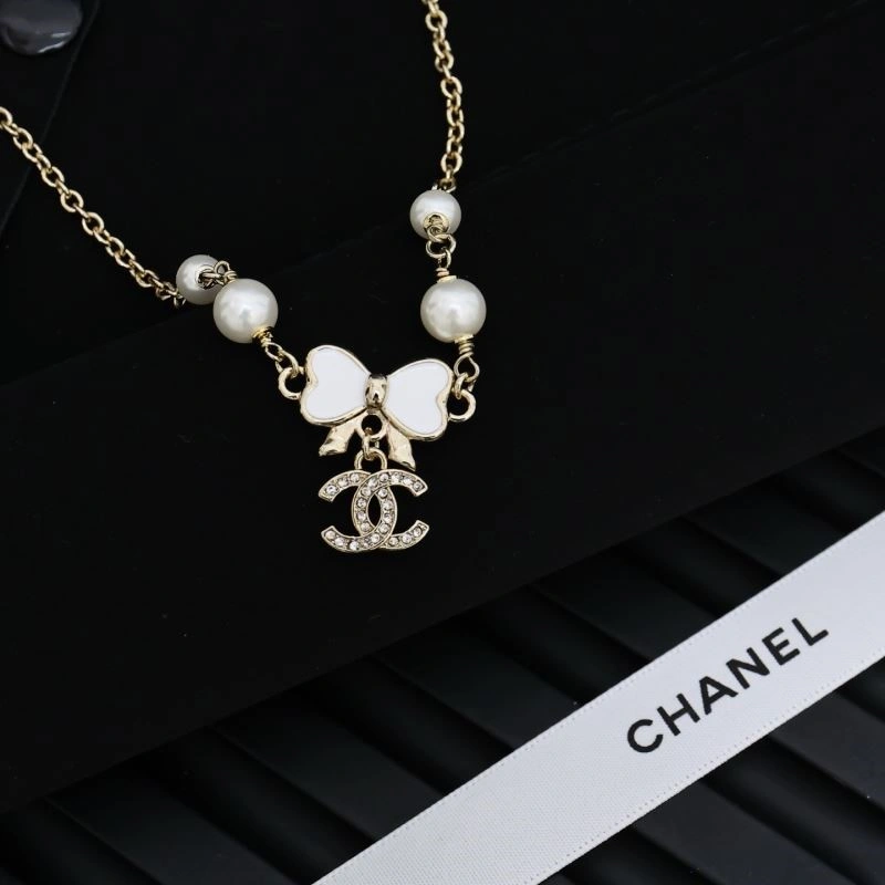 Top match Chanel Necklaces